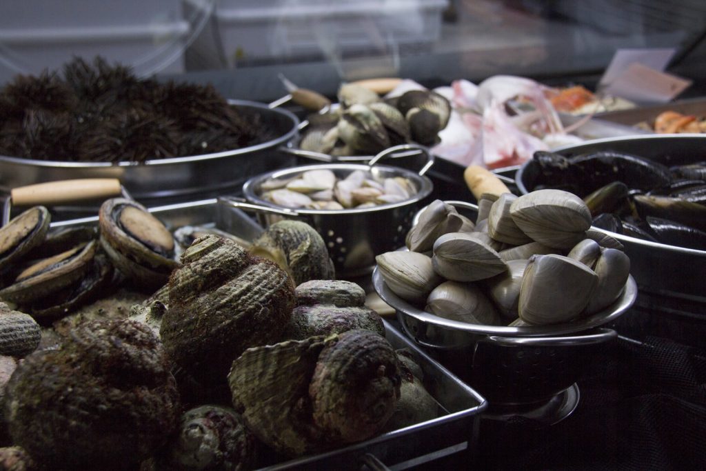 display-window - Ingham Road Seafood